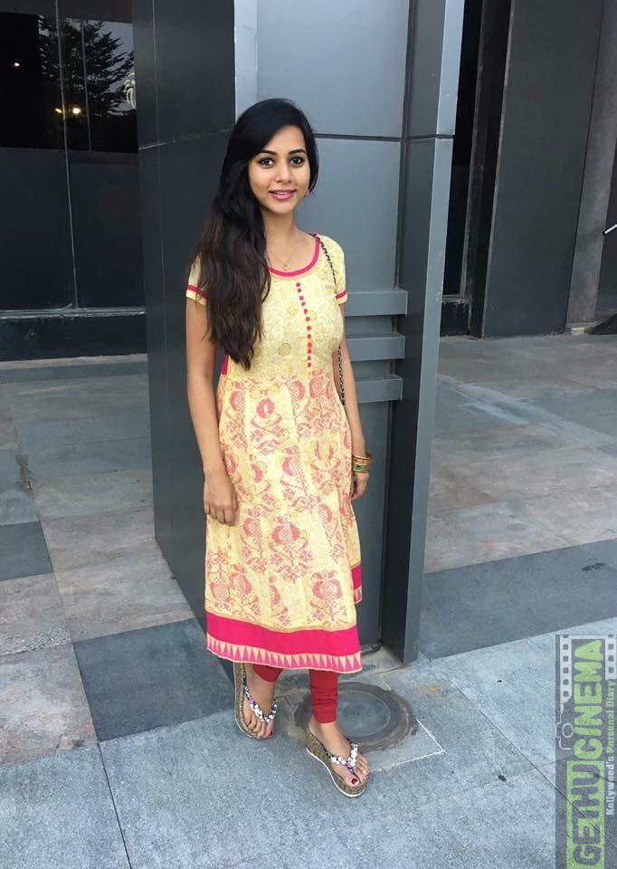 Actress Suza Kumar 2017 Latest Cute HD Pictures - Gethu Cinema