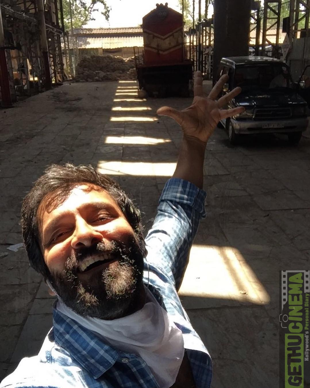 Actor Vikram 2017 HD Photos - Gethu Cinema