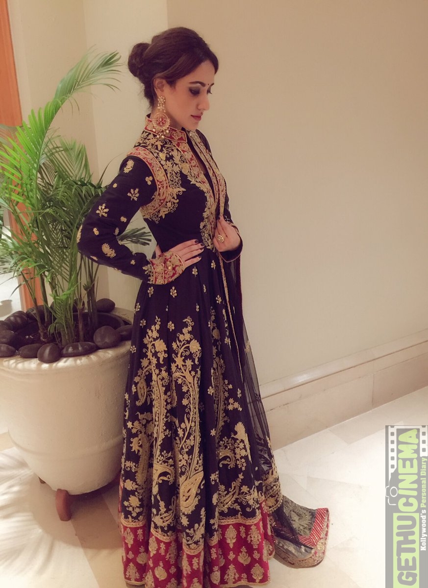 Solo Movie Actress Neha Sharma 2017 Latest Gallery | Gethu Cinema