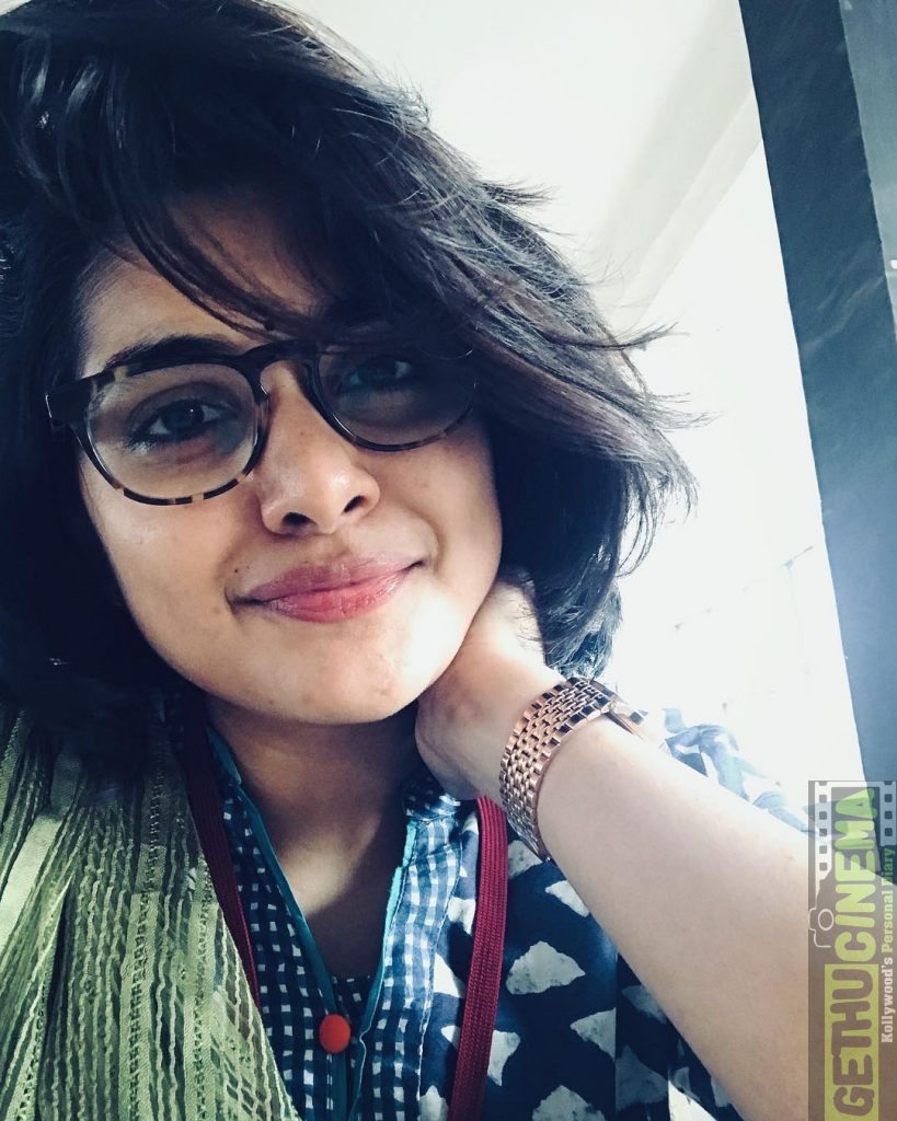 Actress Niveda Thomas New HD Photos | Gethu Cinema