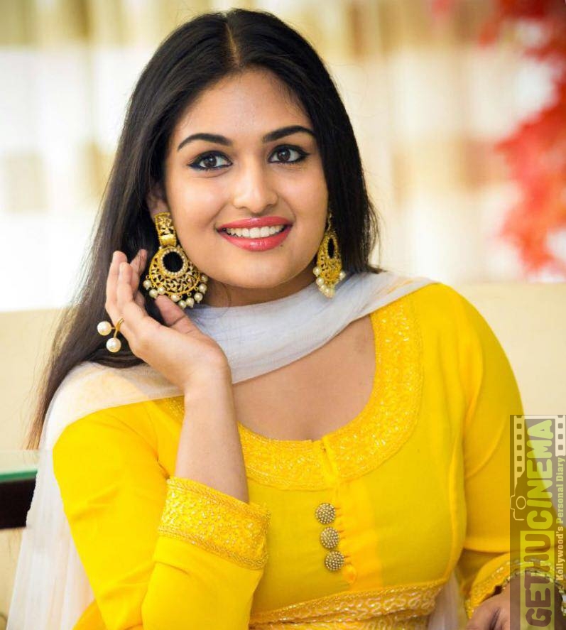 Actress Prayaga Martin 2017 latest HD Images - Gethu Cinema