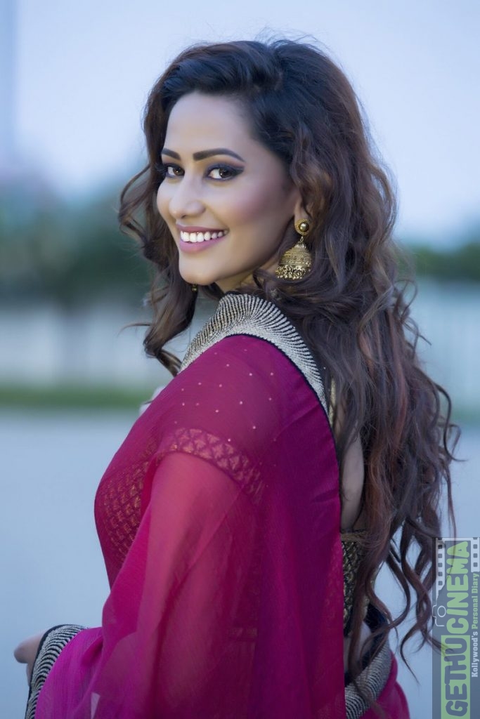 Recent Pictures of Sanjana Singh - Gethu Cinema