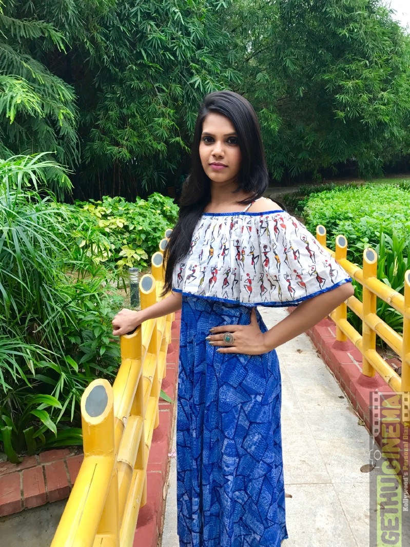 Nenjil Thunivirundhal Actress Shathiga 2017 Latest Gallery | Gethu Cinema