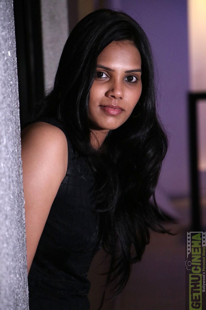 Nenjil Thunivirundhal Actress Shathiga 2017 Latest Gallery | Gethu Cinema