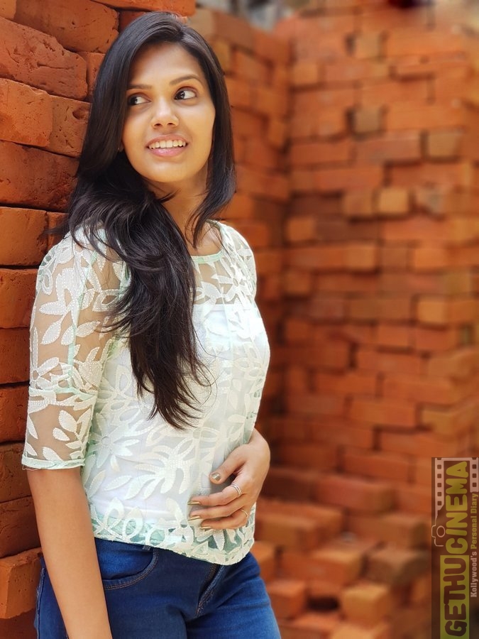 Nenjil Thunivirundhal Actress Shathiga 2017 Latest Gallery | Gethu Cinema