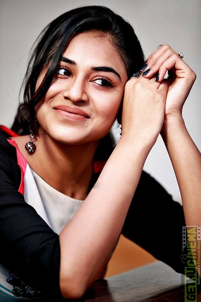 Meyaadha Maan Actress Indhuja Recent Photos | Gethu Cinema