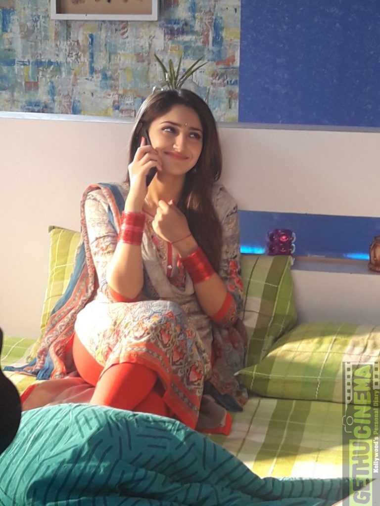 Ghajinikanth Tamil Movie HD Stills | Arya, Sayesha Saigal | Gethu Cinema