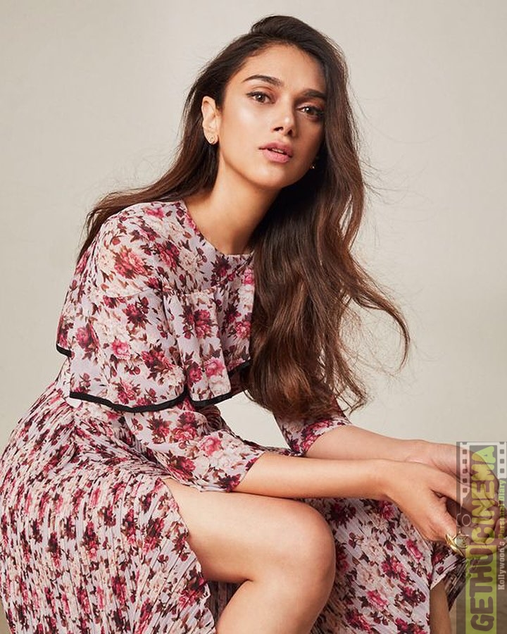 Actress Aditi Rao Hydari 2018 Photoshoot & HD Photos - Gethu Cinema