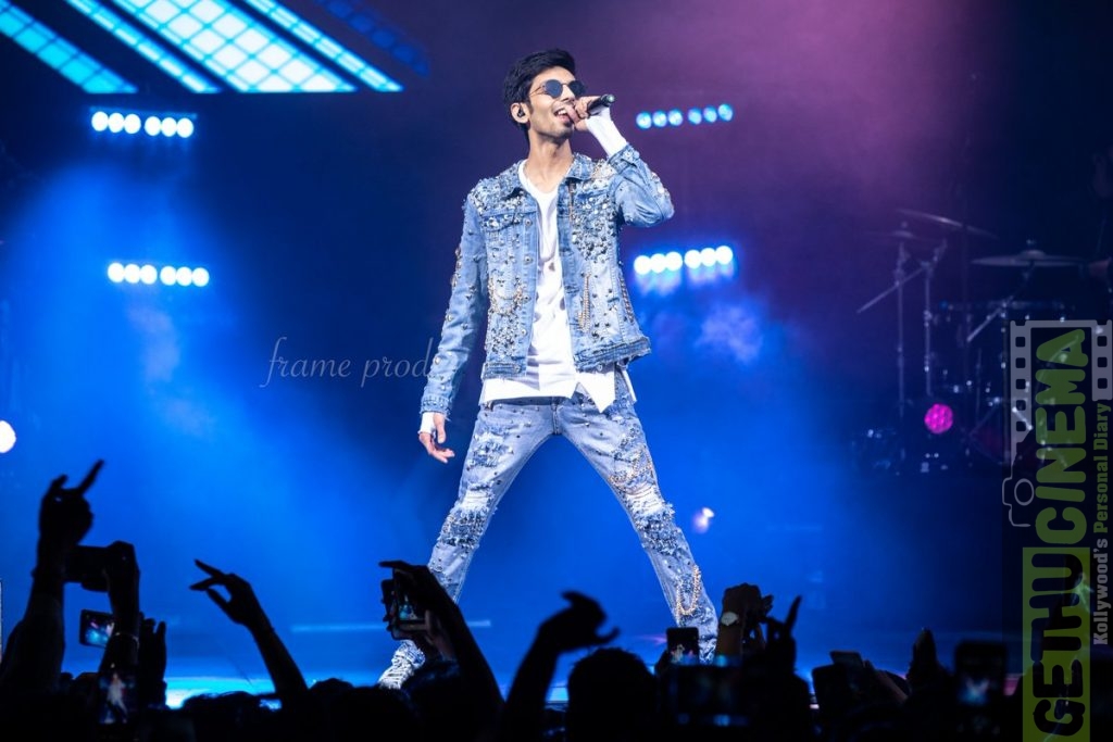Singer Anirudh Ravichander Latest Event HD Gallery | Anirudh Live In ...
