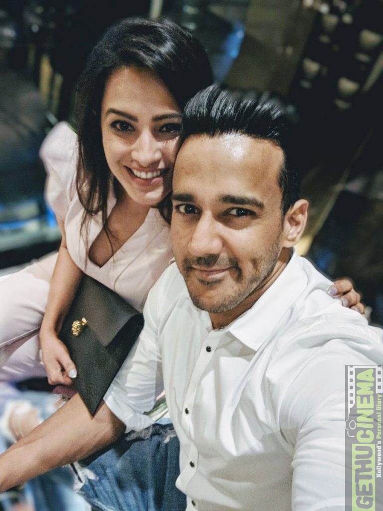Naagini 3 actress Anita Hassanandani 2018 Instagram cute HD Pictures ...