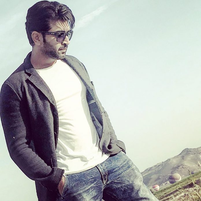 Actor Arun Vijay 2018 Selfie & Family Pictures - Gethu Cinema