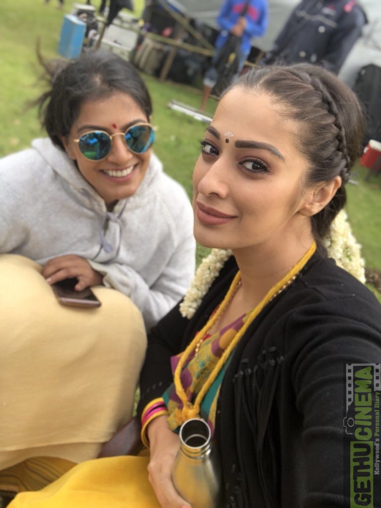 Neeya 2 Tamil Movie HD Stills & Shooting Spot Images - Gethu Cinema