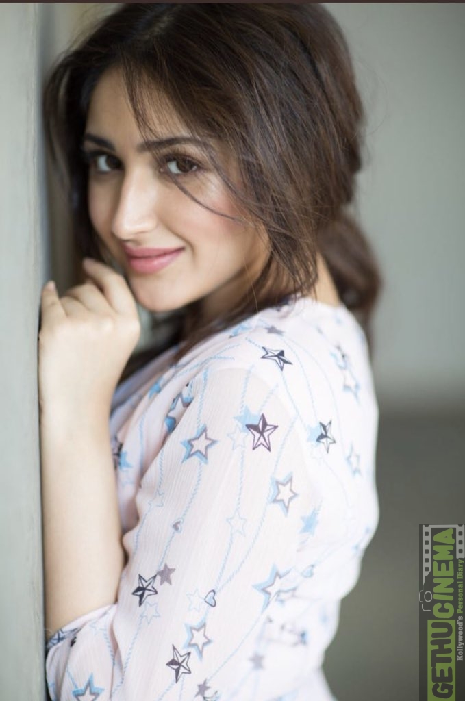 Sayyeshaa, wallpaper, high quality | Gethu Cinema