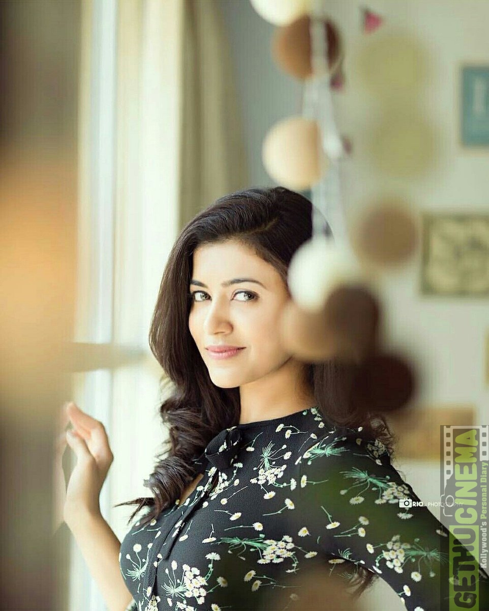 Anju Kurian, photoshoot, high quality | Gethu Cinema