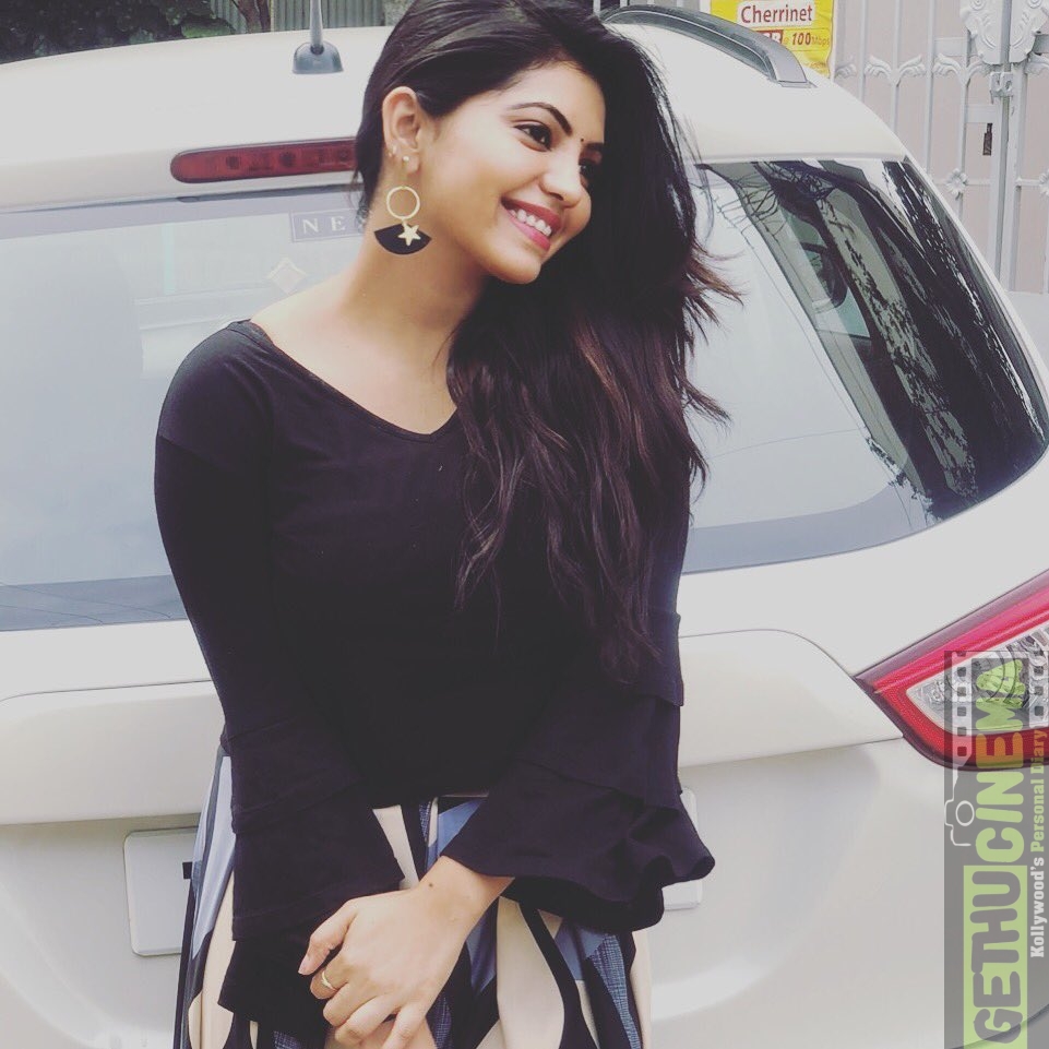Actress Athulya Ravi 2018 Cute HD Images - Gethu Cinema
