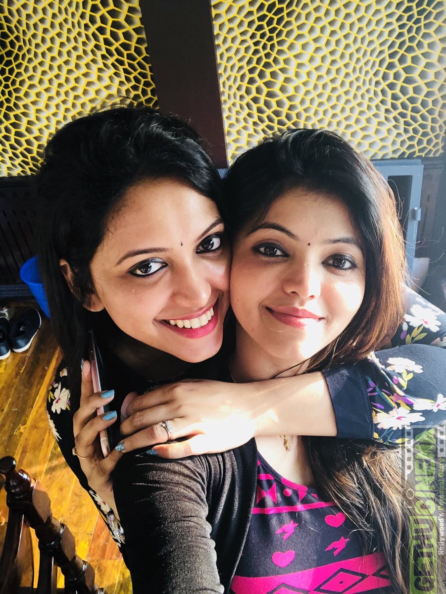 Actress Athulya Ravi 2018 Cute HD Images | Gethu Cinema