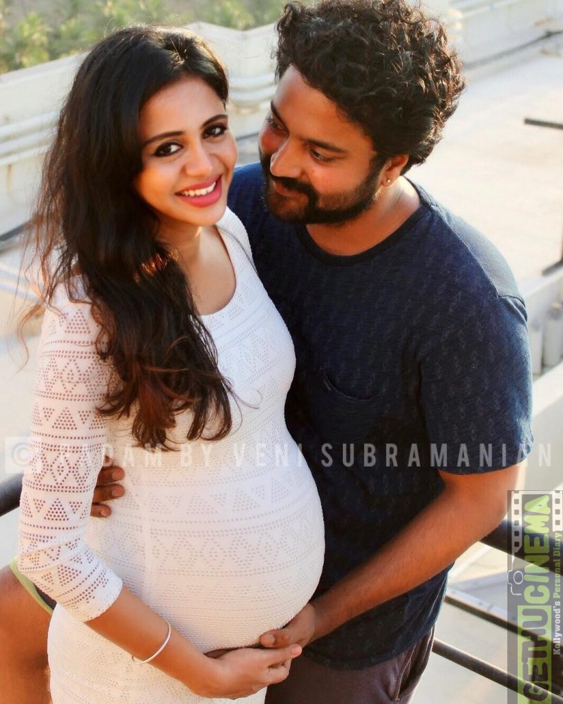 Cute Couple of Actor Chandran & Vj Anjana Latest HD Photos - Gethu Cinema