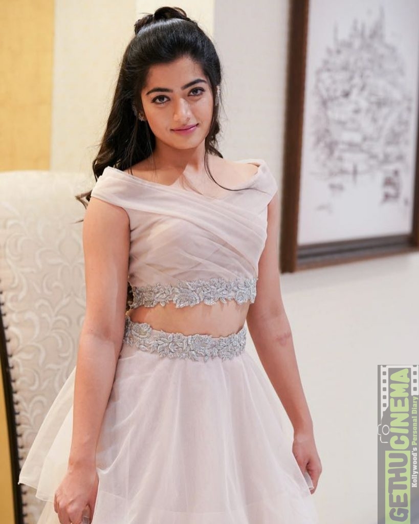 Geetha Govindam Actress Rashmika Mandanna 2018 Cute Images Gethu Cinema 9139