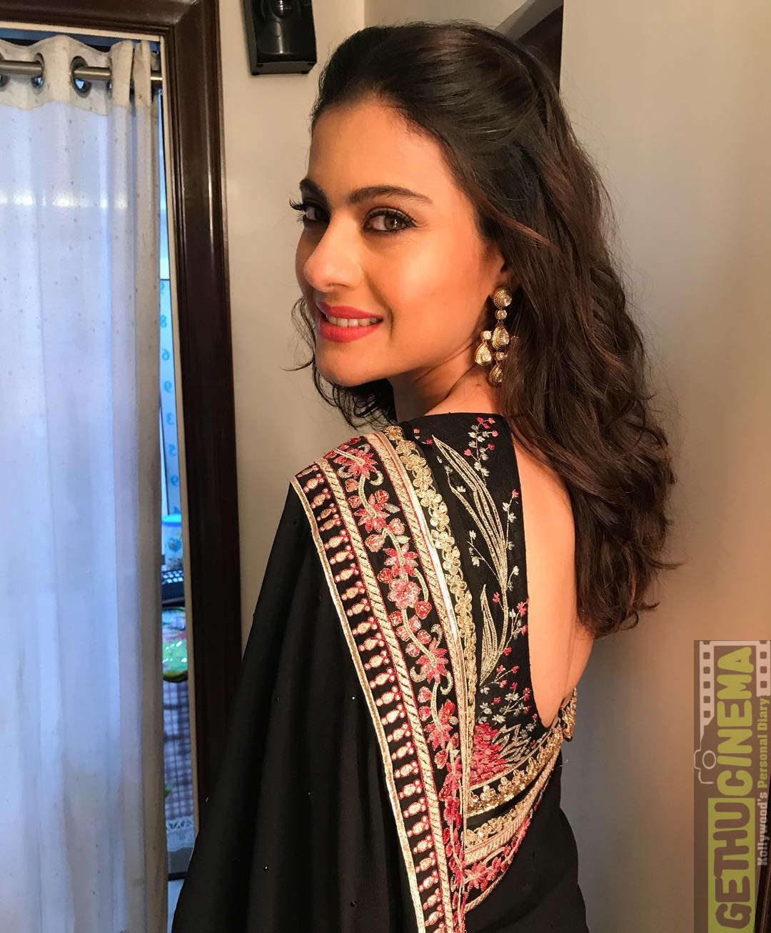 Actress Kajol 2018 Latest Cute HD Images - Gethu Cinema