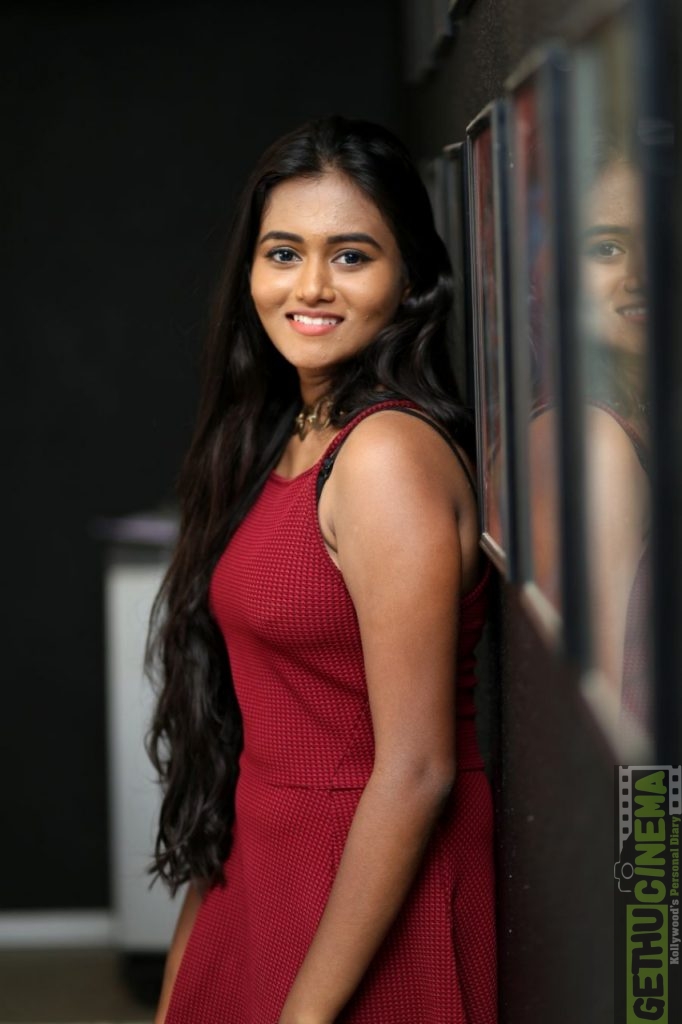 Actress Neethu Vasudevan 2018 Latest HD Gallery | Gethu Cinema