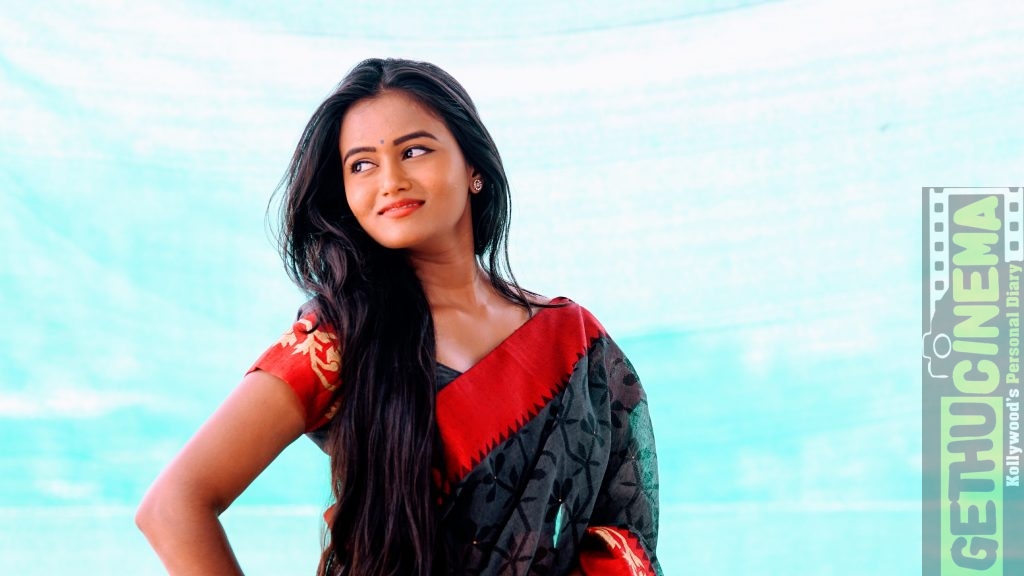 Actress Neethu Vasudevan 2018 Latest HD Gallery - Gethu Cinema