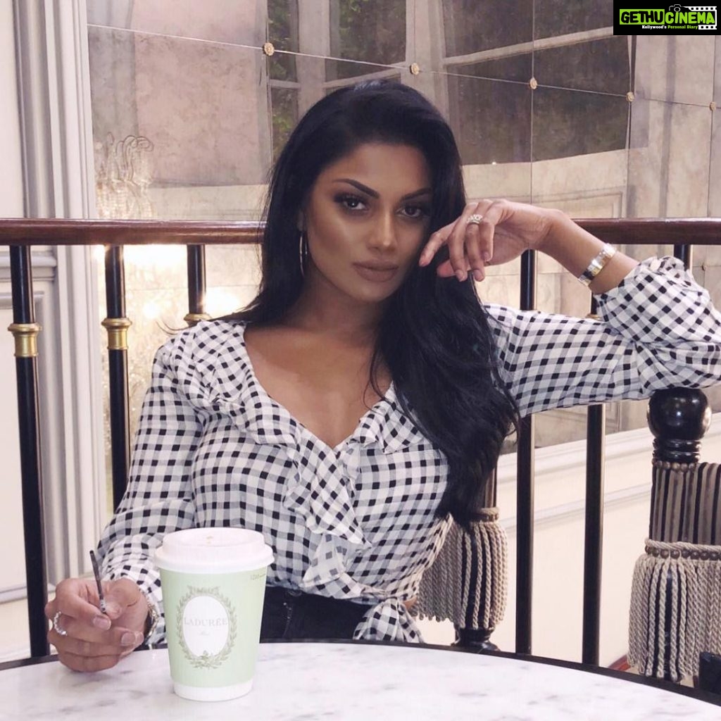 Actress Chandrika Ravi 2018 Latest Spicy HD Stills | Gethu Cinema