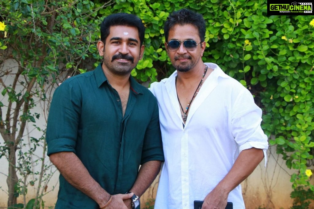 Kolaigaran Tamil Movie Shooting Spot HD Stills - Gethu Cinema