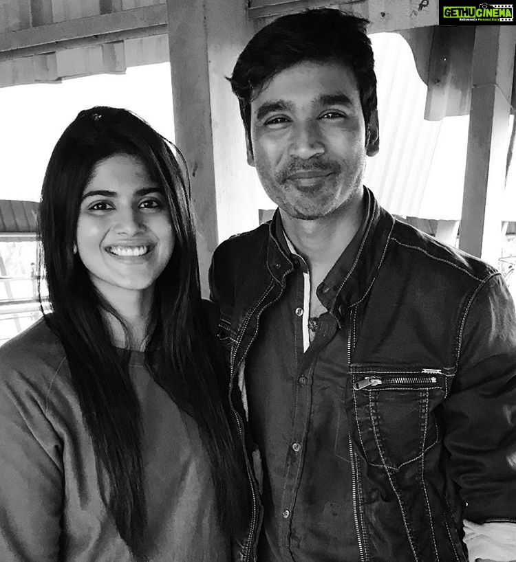 Megha Akash, dhanush, instagram, enpt movie, Enai Noki Paayum Thota ...