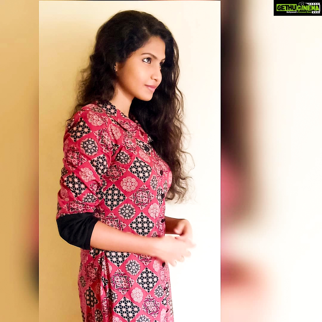 Actress Venba 2018 Latest HD Images - Gethu Cinema