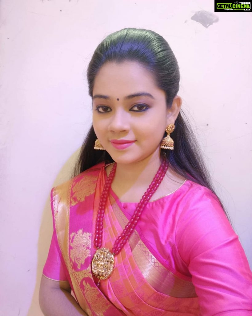 Anitha Sampath, Saree, Television News Anchor, news reading, glamorous ...