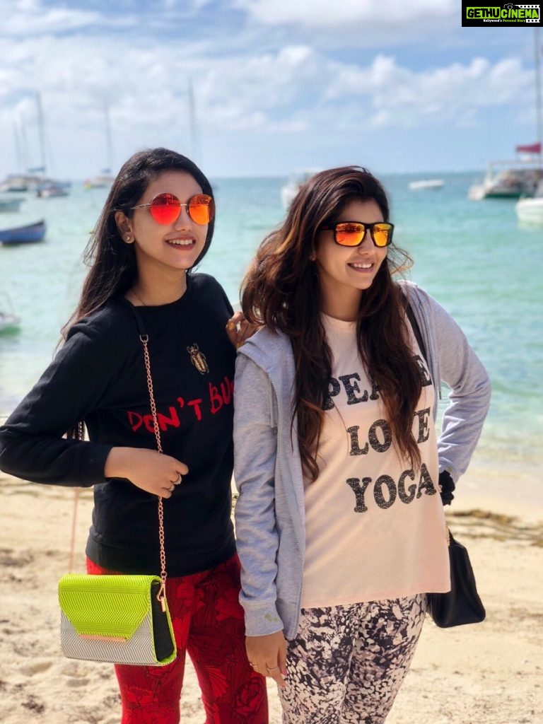 Actress Athulya Ravi 2018 Latest Cute HD Stills | Gethu Cinema