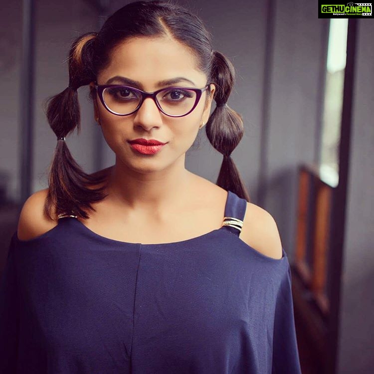 Delna Davis, new hair style | Gethu Cinema