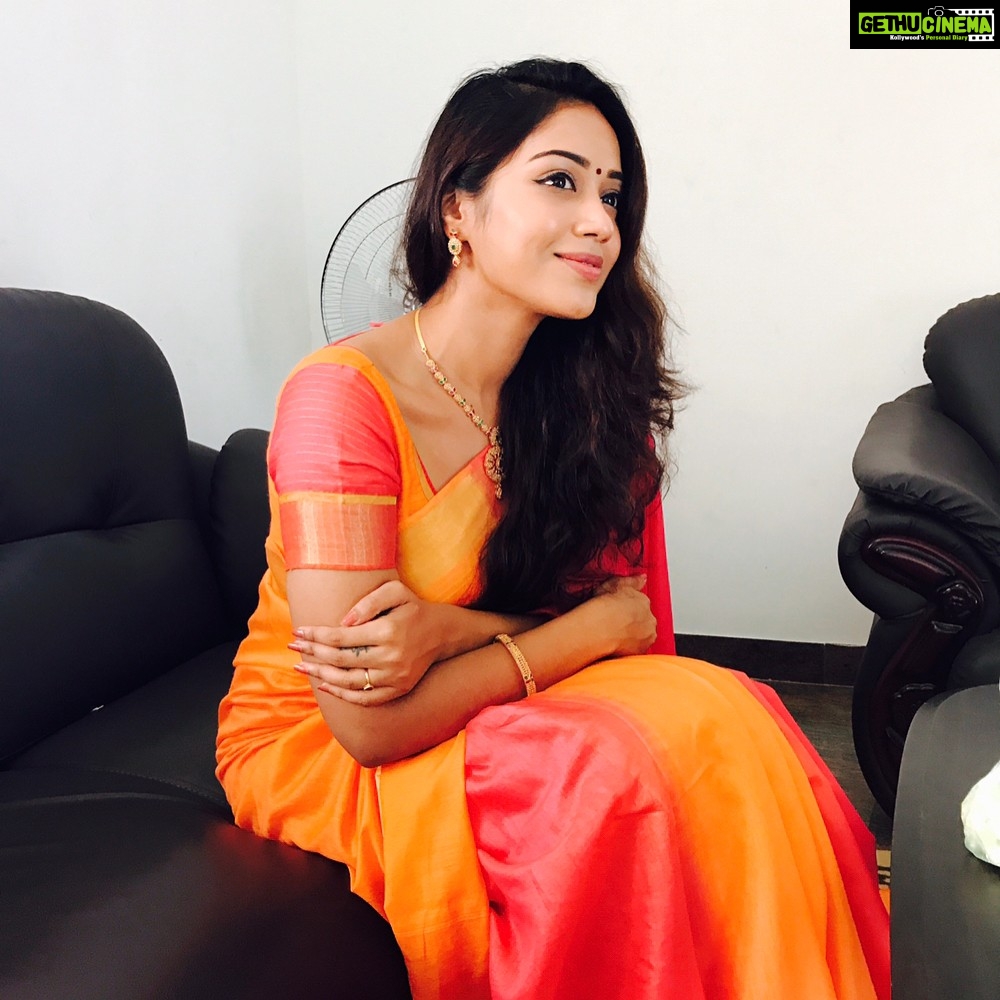 Nivetha Pethuraj, instagram, hd, saree, wallpaper | Gethu Cinema Nivetha Pethuraj, instagram, hd, saree, wallpaper | Gethu Cinema