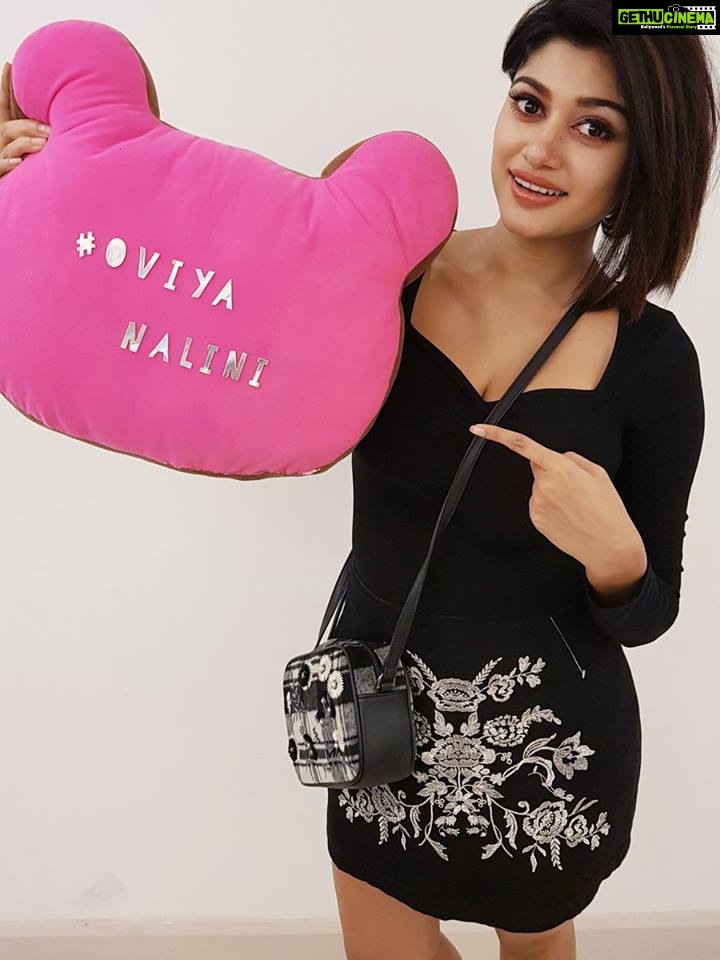 Actress Oviya Helen 2018 Latest Cute HD Gallery - Gethu Cinema