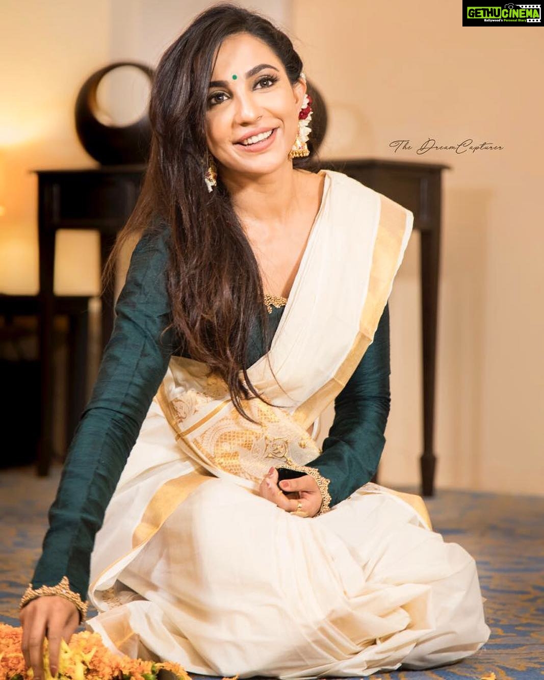 Parvatii Nair, traditional, saree, malayalam, Soppana Sundari | Gethu ...