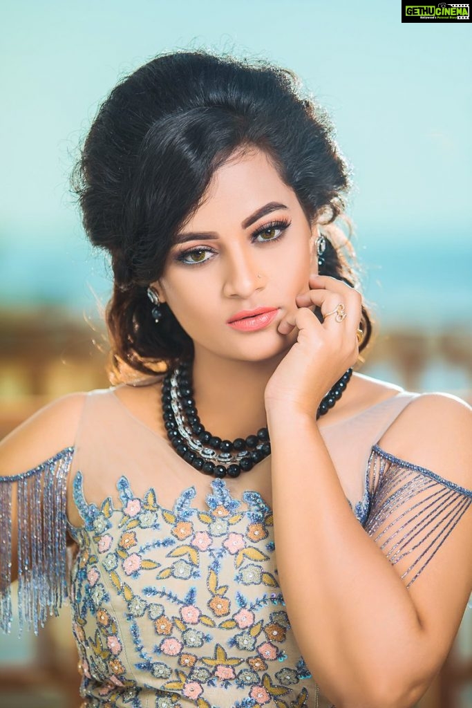 Actress Suja Varunee aka Sujatha Naidu Latest HD Stills - Gethu Cinema