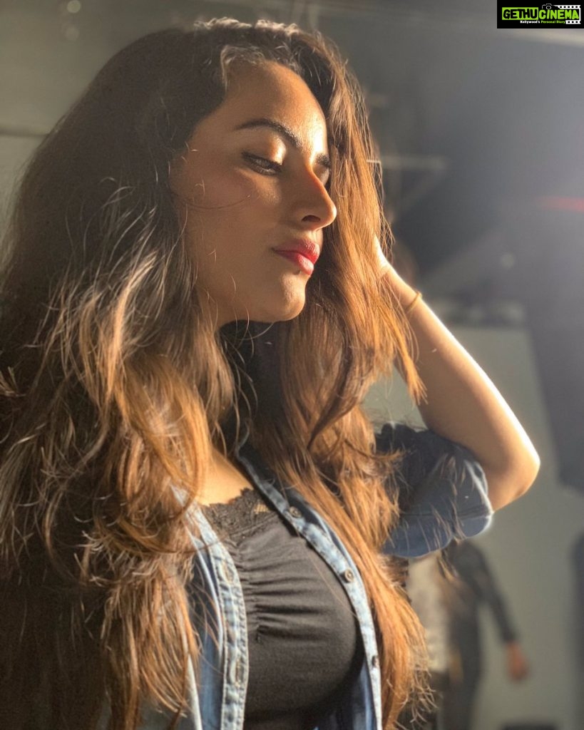 Actress Aanchal Munjal 2018 Latest Cute Photos | Gethu Cinema