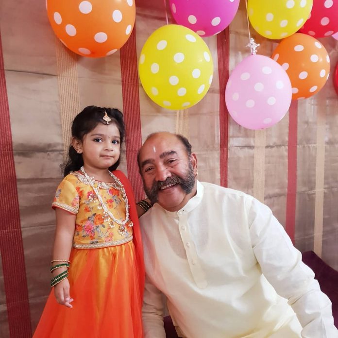 Actor Arun Vijay with Family & Cousins Sisters Gallery - Gethu Cinema