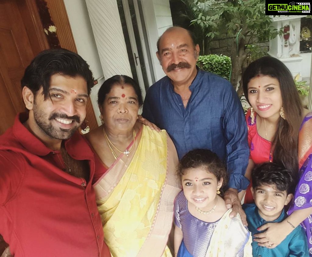 Actor Arun Vijay with Family & Cousins Sisters Gallery - Gethu Cinema