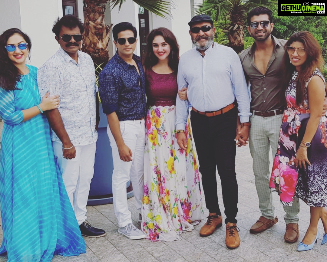 Actor Arun Vijay 2018 Family Picture Collections - Gethu Cinema