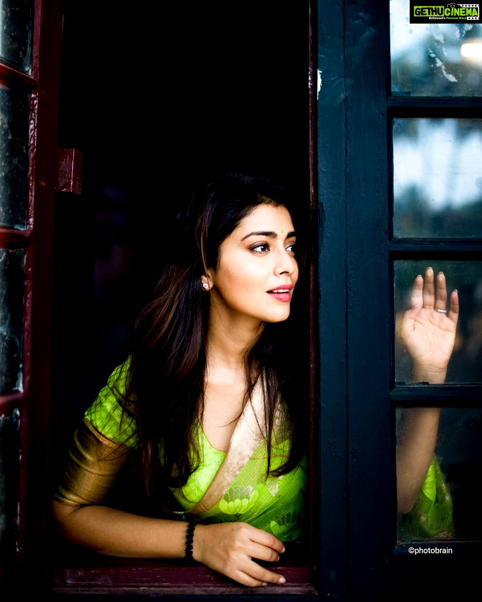 Shriya Saran, high quality, hd, actress life | Gethu Cinema