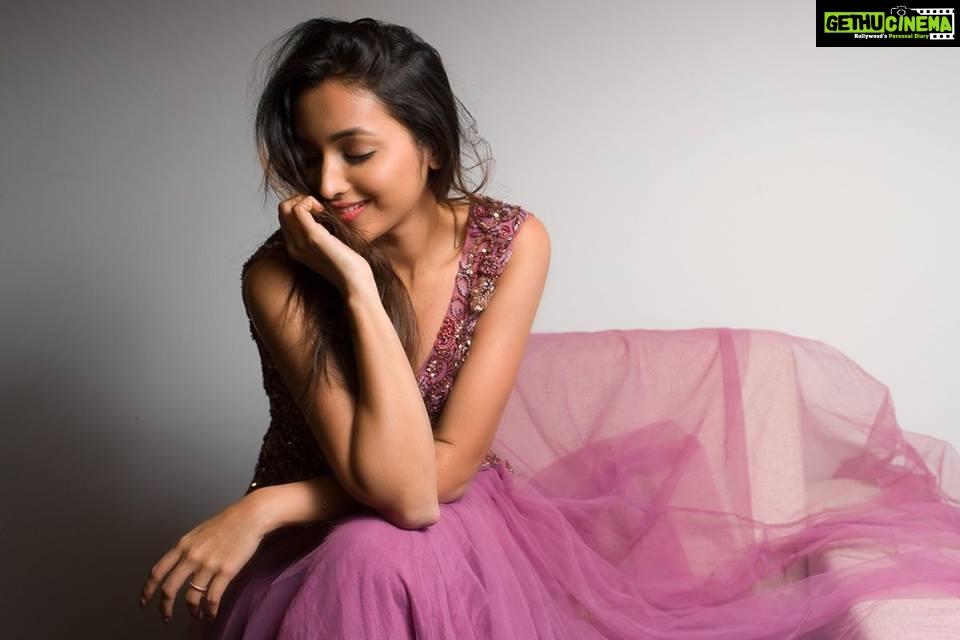 KGF Actress Srinidhi Shetty 2018 Latest cute HD Gallery - Gethu Cinema