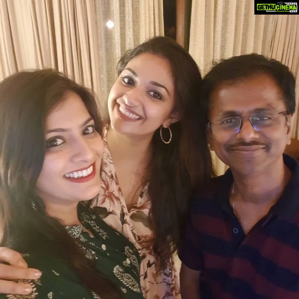 Varalaxmi Sarathkumar, sun naam oruvar, saree, vishal - Gethu Cinema