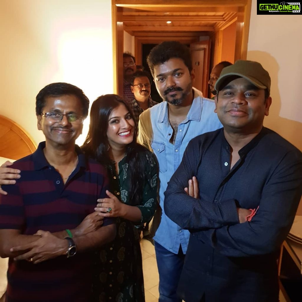 Varalaxmi Sarathkumar, tamil actress, keerthy suresh, sarkar team ...