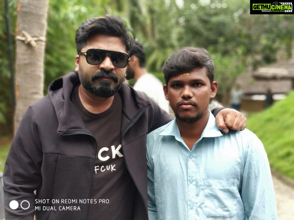Simbu Latest New HD Stills With Celebrities & Fans | 2019 New Year ...