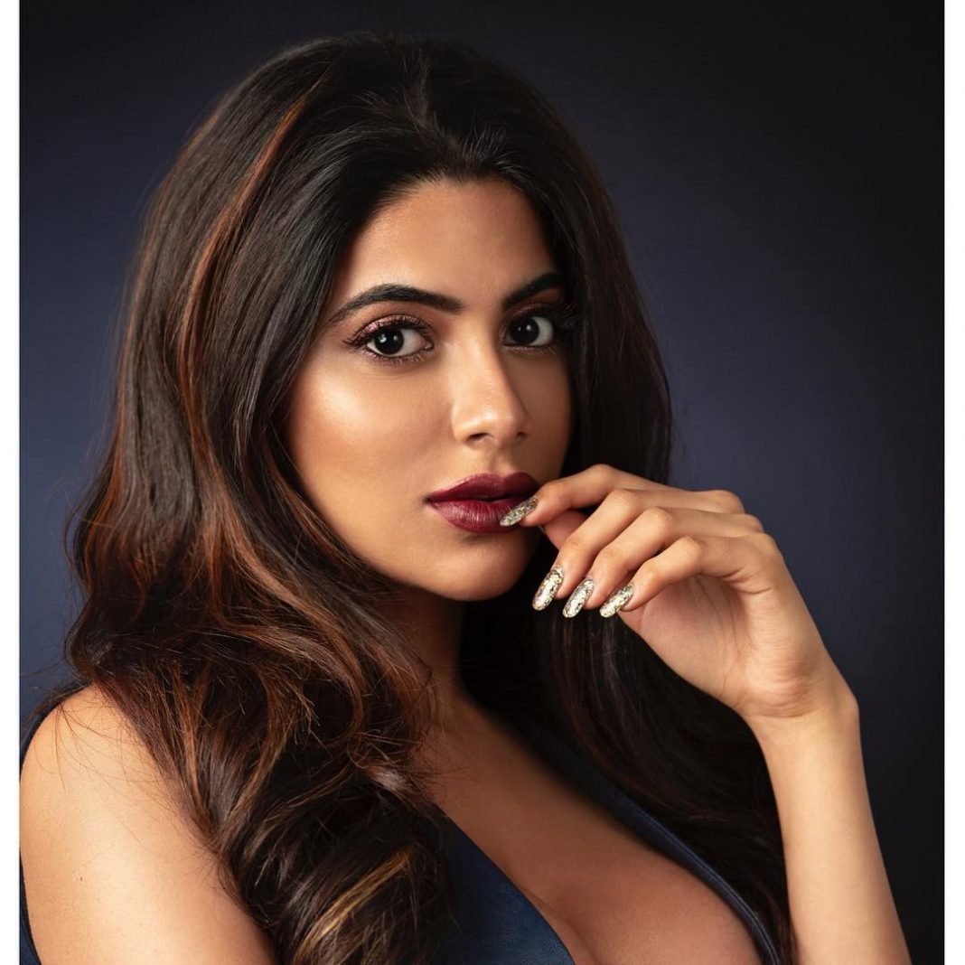 Actress Nikki Tamboli 2019 Unseen HD Cute Images - Gethu Cinema