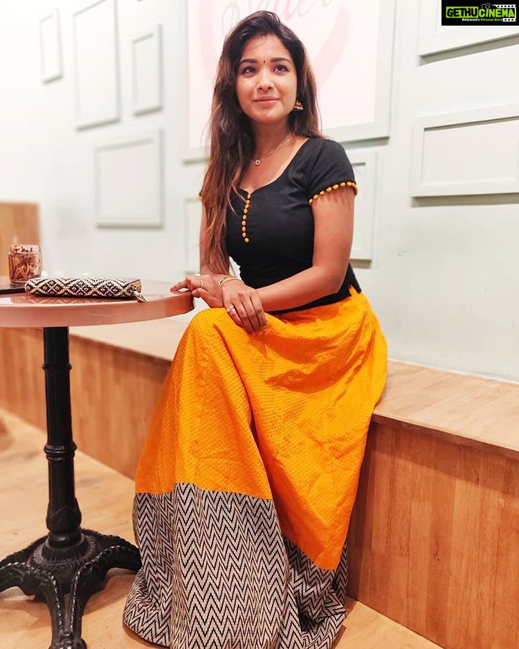 Sun Tv Run Serial Actress Sharanya Turadi 2019 latest Cute HD Images ...