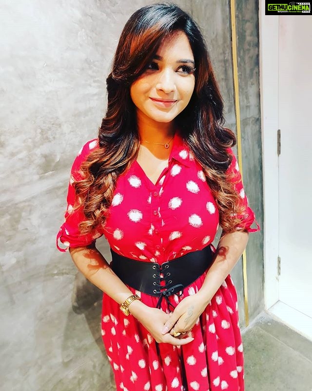 Sun Tv Run Serial Actress Sharanya Turadi 2019 latest Cute HD Images ...