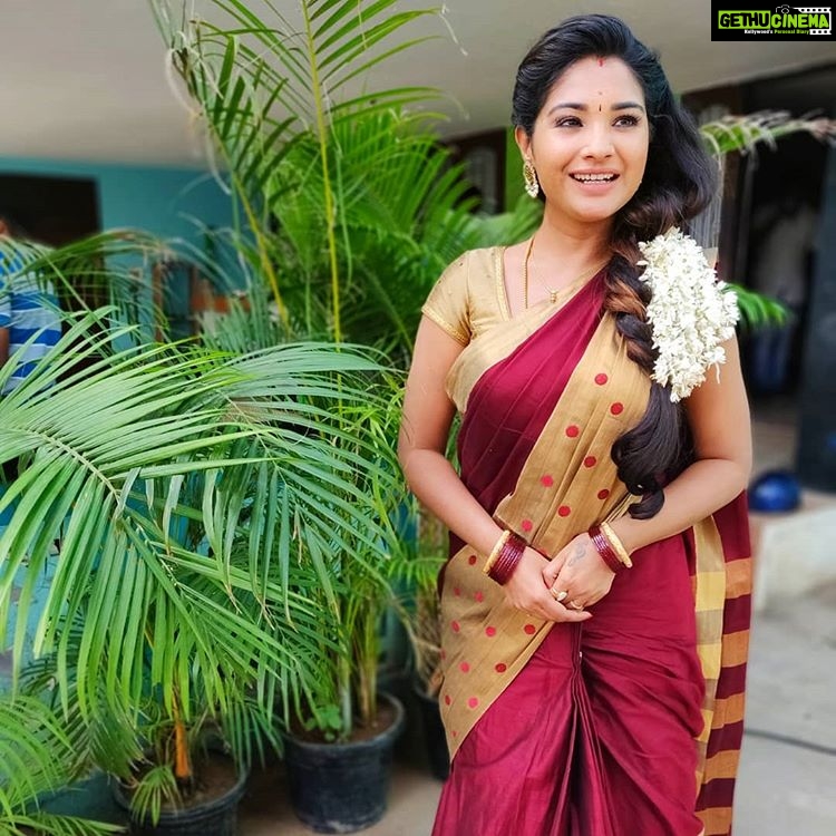 Sun Tv Run Serial Actress Sharanya Turadi 2019 latest Cute HD Images ...