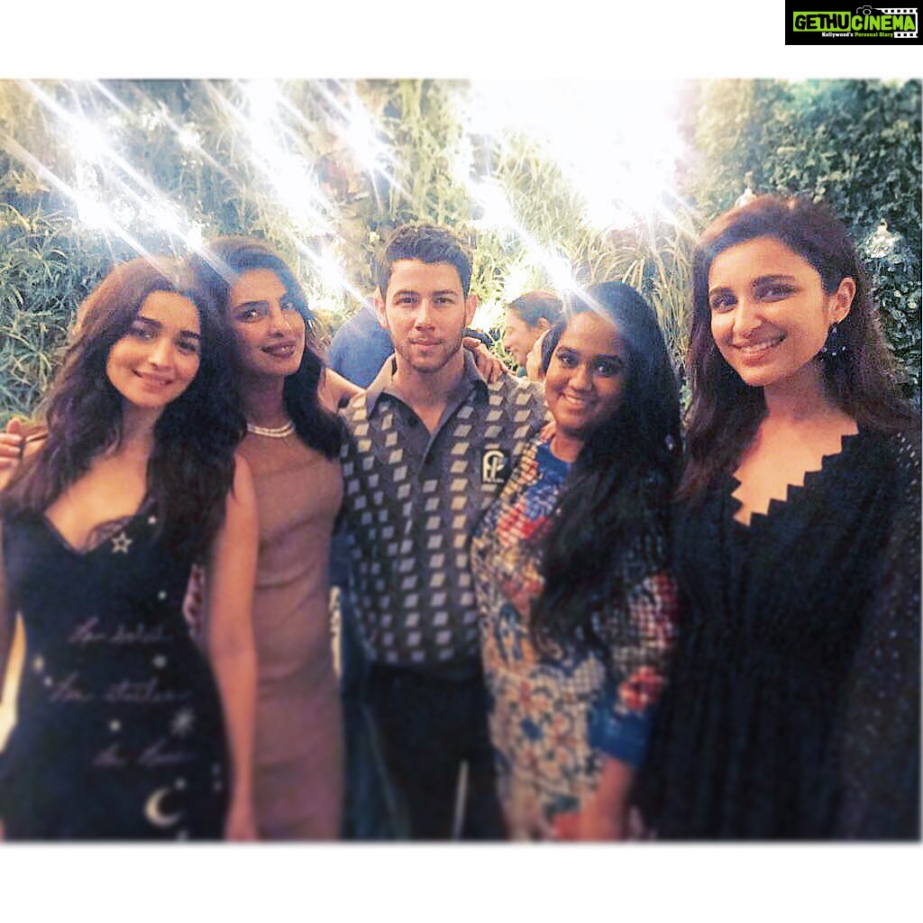 Alia Bhatt Instagram – ALL HEART 💕 Congratulations you guys 🎉🙌🎂🎂 | Gethu Cinema